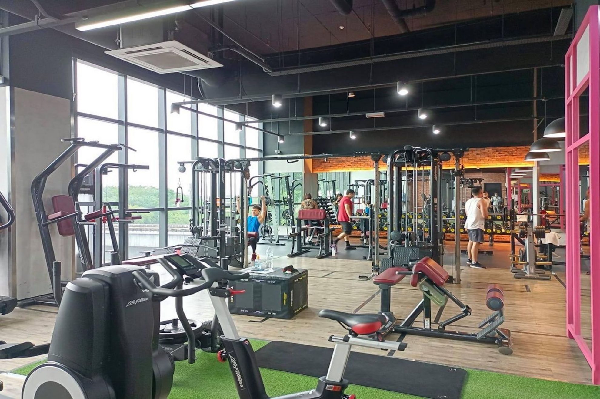 Life n Fitness | 24 hour Gym | Personal Trainer, Dance, and Yoga Studio